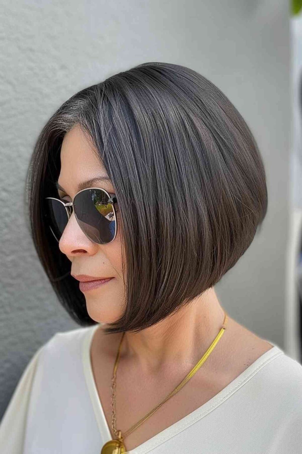 Top 50 Angled Bob Haircut Ideas + Face Shape & Hair Type Advice
