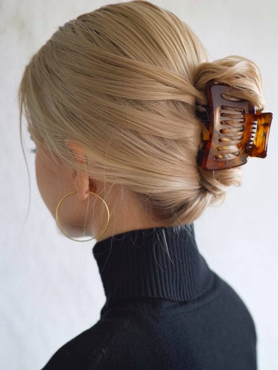 19 Easy Work Hairstyles for Long Hair (2026 Trends)